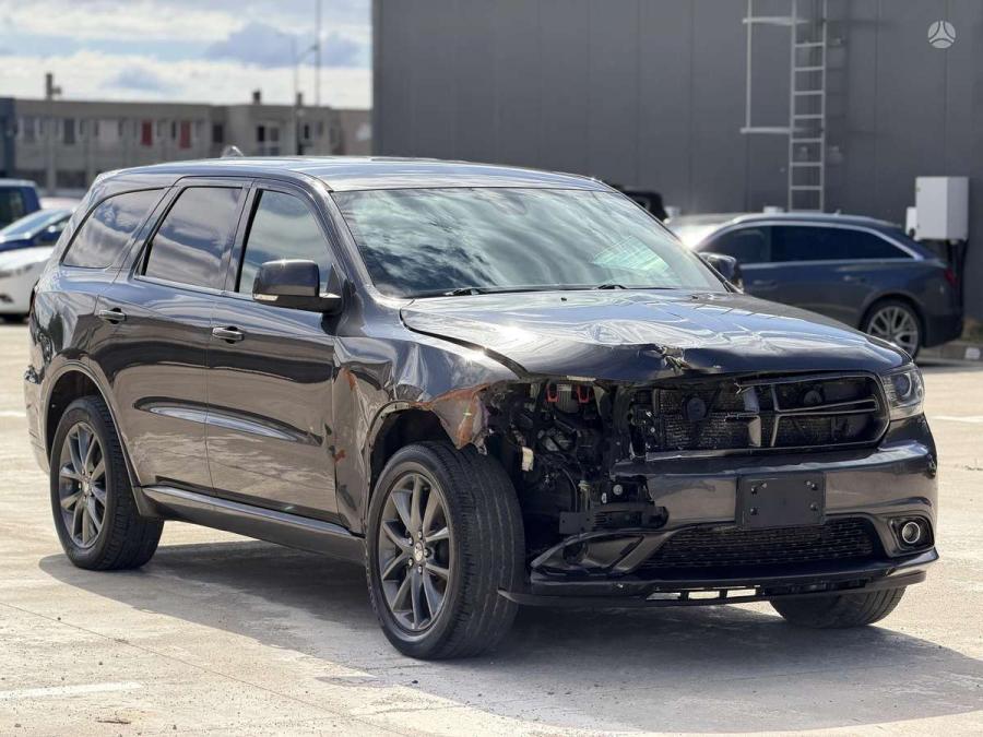 Grey Dodge Durango 2018 in Siauliai, with an engine capacity of 3.60 L and mileage of 245 thousand km for 10900 €, photo 4 on AUTOMOTO.COM.LV
