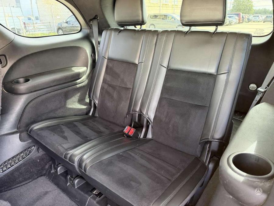 Grey Dodge Durango 2018 in Siauliai, with an engine capacity of 3.60 L and mileage of 245 thousand km for 10900 €, photo 19 on AUTOMOTO.COM.LV