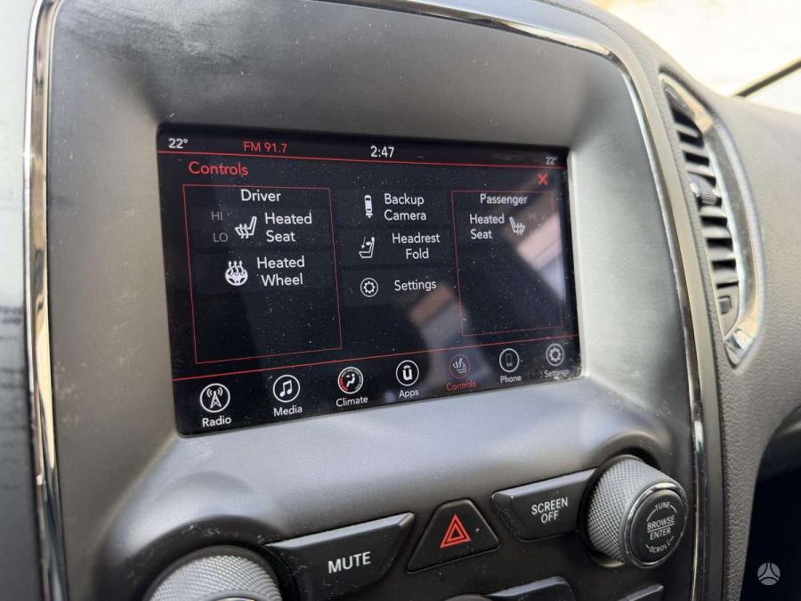 Grey Dodge Durango 2018 in Siauliai, with an engine capacity of 3.60 L and mileage of 194 thousand km for 10900 €, photo 12 on AUTOMOTO.COM.LV