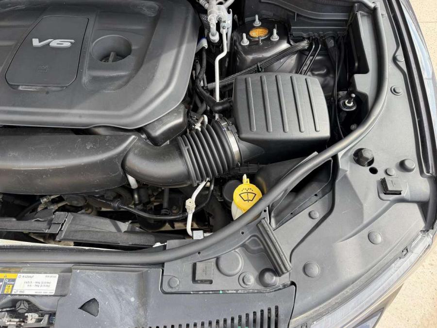 Grey Dodge Durango 2018 in Siauliai, with an engine capacity of 3.60 L and mileage of 194 thousand km for 10900 €, photo 22 on AUTOMOTO.COM.LV