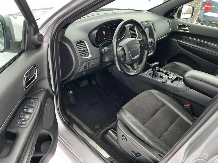 Grey Dodge Durango 2019 in Siauliai, with an engine capacity of 3.60 L and mileage of 174 thousand km for 16350 €, photo 9 on AUTOMOTO.COM.LV