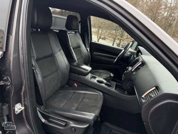 Grey Dodge Durango 2019 in Vilnius, with an engine capacity of 3.60 L and mileage of 227 thousand km for 17900 €, photo 9 on AUTOMOTO.COM.LV