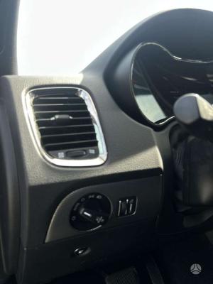 Pelēks Dodge Durango 2019 Klaipėda, ar dzinēja tilpumu 5.65 L un nobraukumu 165 tūkst. km par 23500 €, foto 8 vietnē AUTOMOTO.COM.LV
