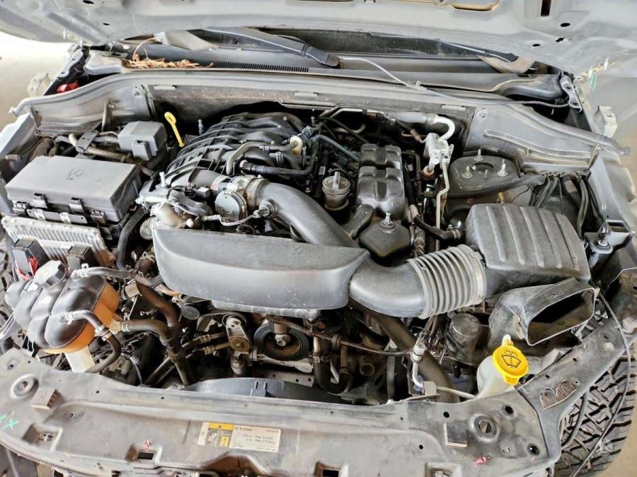 Pelēks Dodge Durango 2019 Šauļi, ar dzinēja tilpumu 3.60 L un nobraukumu 142 tūkst. km par 10300 €, foto 12 vietnē AUTOMOTO.COM.LV