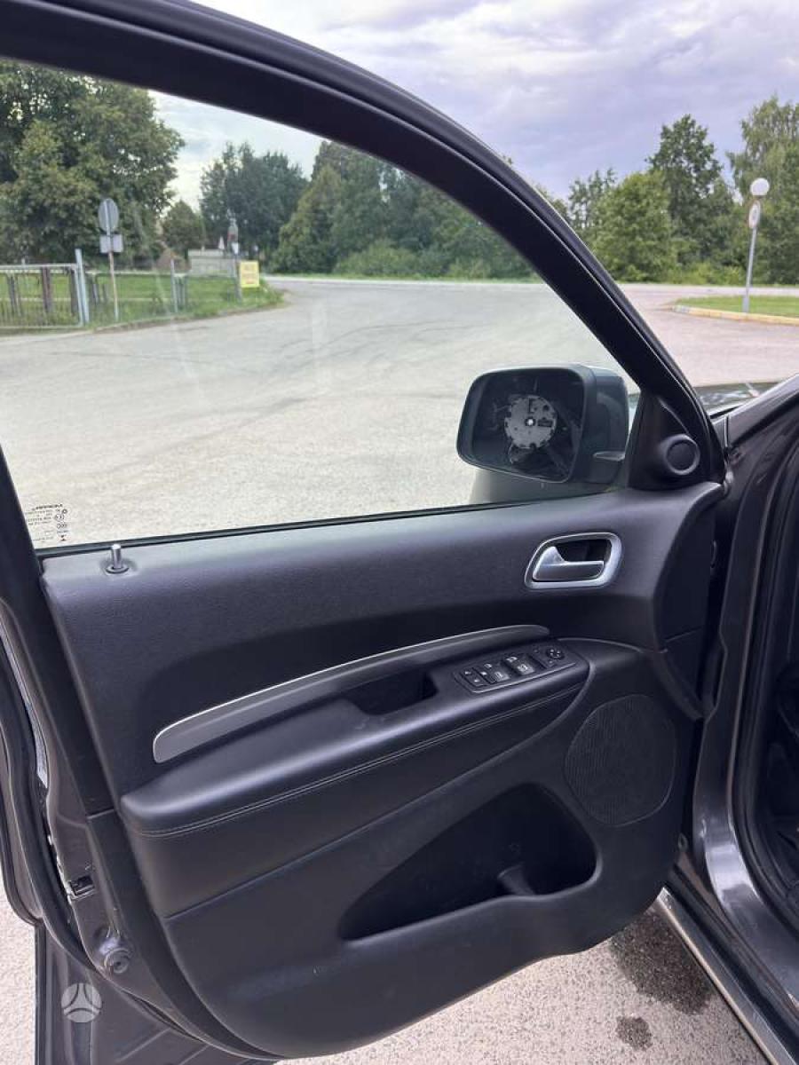 Pelēks Dodge Durango 2019 Šauļi, ar dzinēja tilpumu 5.65 L un nobraukumu 257 tūkst. km par 8499 €, foto 13 vietnē AUTOMOTO.COM.LV