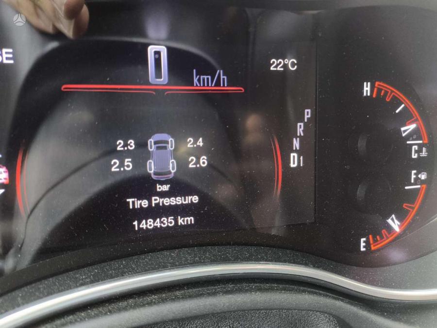 Pelēks Dodge Durango 2019 Viļņa, ar dzinēja tilpumu 3.60 L un nobraukumu 148 tūkst. km par 10700 €, foto 10 vietnē AUTOMOTO.COM.LV