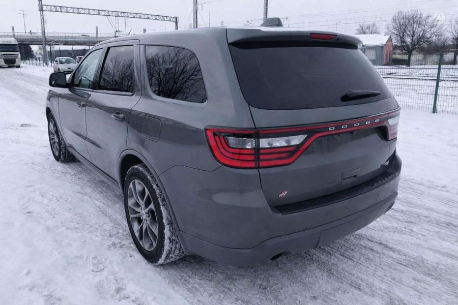 Grey Dodge Durango 2020 in Siauliai, with an engine capacity of 5.70 L and mileage of 125 thousand km for 20950 €, photo 6 on AUTOMOTO.COM.LV