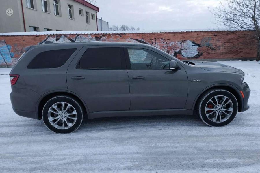 Grey Dodge Durango 2020 in Siauliai, with an engine capacity of 5.70 L and mileage of 125 thousand km for 20950 €, photo 7 on AUTOMOTO.COM.LV