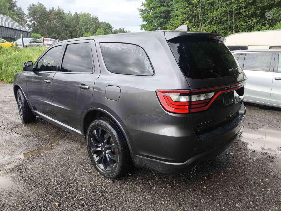 Grey Dodge Durango 2020 in Vilnius, with an engine capacity of 3.60 L and mileage of 157 thousand km for 11200 €, photo 3 on AUTOMOTO.COM.LV