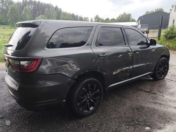 Grey Dodge Durango 2020 in Vilnius, with an engine capacity of 3.60 L and mileage of 157 thousand km for 11200 €, photo 4 on AUTOMOTO.COM.LV