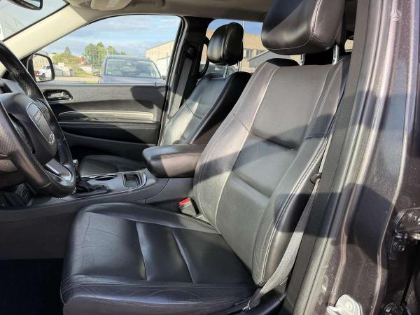 Dodge Durango 2020 in Siauliai on AUTOMOTO.COM.LV Grey Dodge Durango 2020 in Siauliai, with an engine capacity of 3.60 L and mileage of 222 thousand km for 11400 €, photo 9 on AUTOMOTO.COM.LV