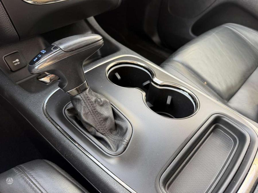 Grey Dodge Durango 2020 in Siauliai, with an engine capacity of 3.60 L and mileage of 222 thousand km for 11400 €, photo 15 on AUTOMOTO.COM.LV