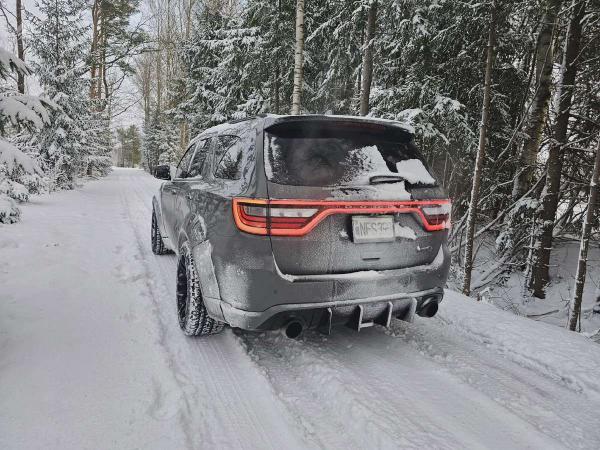 Grey Dodge Durango 2021 in Mazeikiai, with an engine capacity of 6.20 L and mileage of 107 thousand km for 62000 €, photo 5 on AUTOMOTO.COM.LV