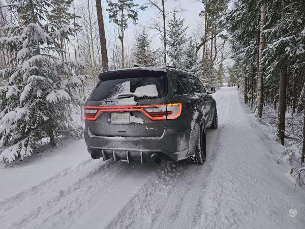 Grey Dodge Durango 2021 in Mazeikiai, with an engine capacity of 6.20 L and mileage of 107 thousand km for 62000 €, photo 6 on AUTOMOTO.COM.LV