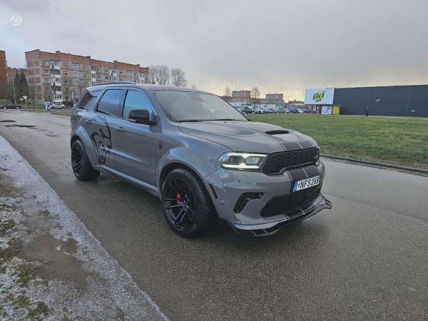 Grey Dodge Durango 2021 in Mazeikiai, with an engine capacity of 6.20 L and mileage of 107 thousand km for 62000 €, photo 8 on AUTOMOTO.COM.LV