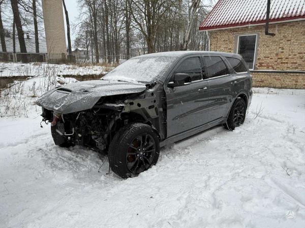 Pelēks Dodge Durango 2021 Šauļi, ar dzinēja tilpumu 5.65 L un nobraukumu 86 tūkst. km par 12999 €, foto 2 vietnē AUTOMOTO.COM.LV