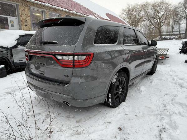 Pelēks Dodge Durango 2021 Šauļi, ar dzinēja tilpumu 5.65 L un nobraukumu 86 tūkst. km par 12999 €, foto 6 vietnē AUTOMOTO.COM.LV