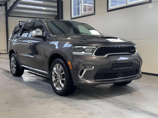 Pelēks Dodge Durango 2021 Šauļi, ar dzinēja tilpumu 3.60 L un nobraukumu 142 tūkst. km par 27800 €, foto 3 vietnē AUTOMOTO.COM.LV