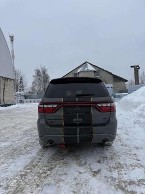 Grey Dodge Durango 2021 in Vilnius, with an engine capacity of 3.60 L and mileage of 116 thousand km for 27000 €, photo 4 on AUTOMOTO.COM.LV
