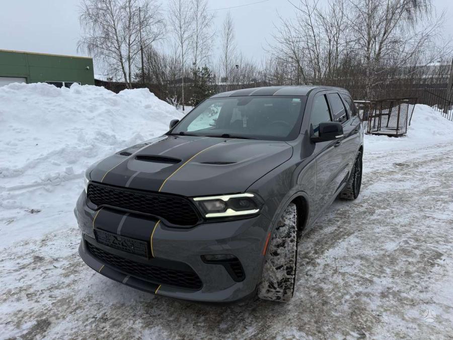 Grey Dodge Durango 2021 in Vilnius, with an engine capacity of 3.60 L and mileage of 116 thousand km for 27000 €, photo 6 on AUTOMOTO.COM.LV