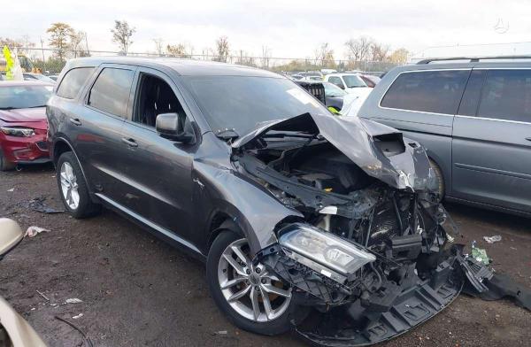 Grey Dodge Durango 2021 in Vilnius, with an engine capacity of 5.65 L and mileage of 115 thousand km for 12500 €, photo 1 on AUTOMOTO.COM.LV