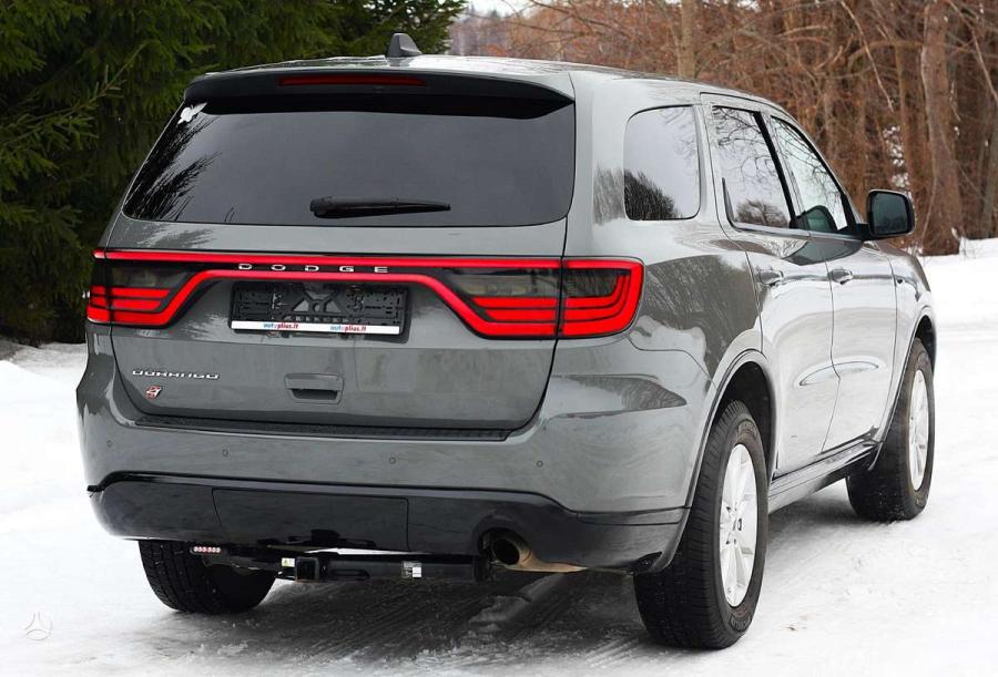 Grey Dodge Durango 2021 in Kretinga, with an engine capacity of 3.60 L and mileage of 144 thousand km for 24999 €, photo 17 on AUTOMOTO.COM.LV