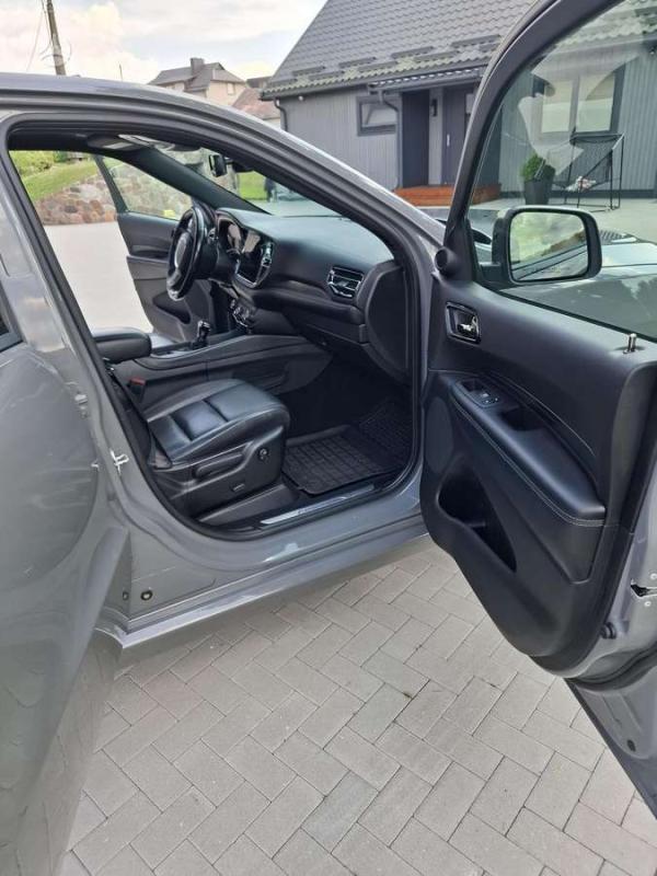 Pelēks Dodge Durango 2021 Telšiai, ar dzinēja tilpumu 3.60 L un nobraukumu 61 tūkst. km par 24500 €, foto 5 vietnē AUTOMOTO.COM.LV