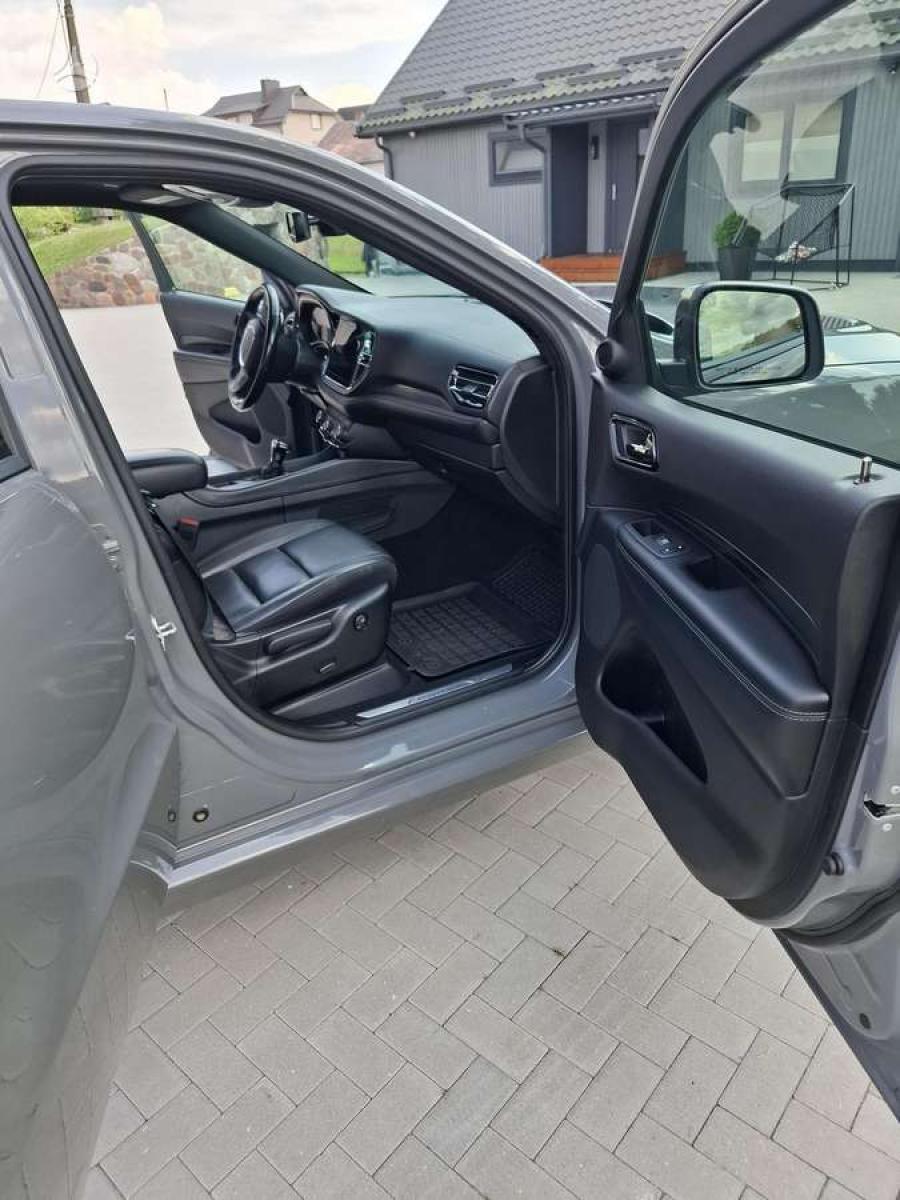 Pelēks Dodge Durango 2021 Telšiai, ar dzinēja tilpumu 3.60 L un nobraukumu 61 tūkst. km par 24500 €, foto 6 vietnē AUTOMOTO.COM.LV