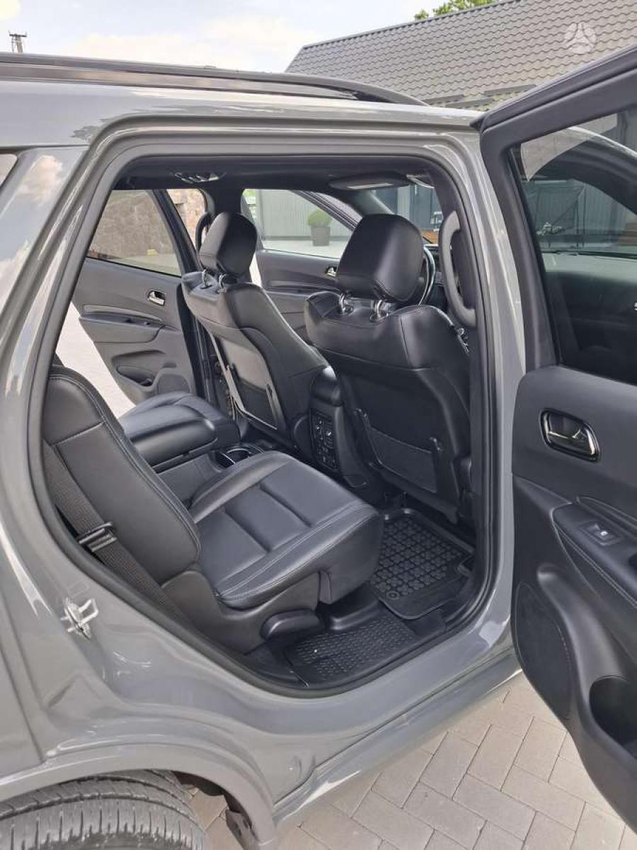 Pelēks Dodge Durango 2021 Telšiai, ar dzinēja tilpumu 3.60 L un nobraukumu 61 tūkst. km par 24500 €, foto 7 vietnē AUTOMOTO.COM.LV