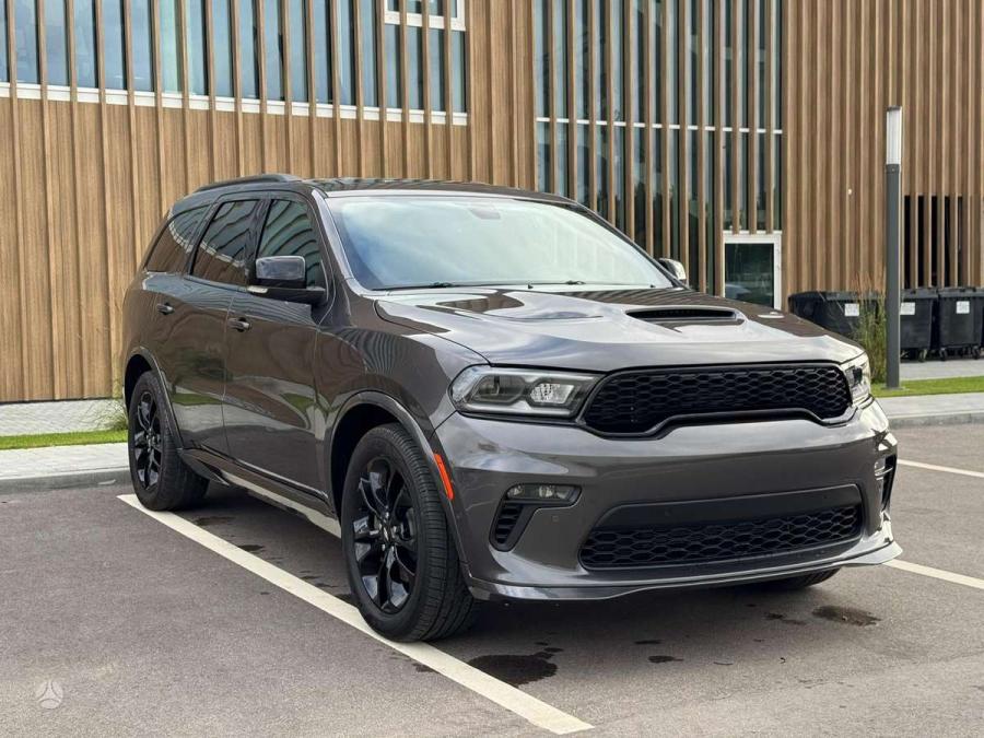 Grey Dodge Durango 2021 in Klaipeda, with an engine capacity of 5.70 L and mileage of 68 thousand km for 28000 €, photo 3 on AUTOMOTO.COM.LV