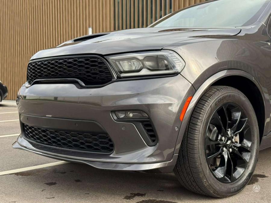 Grey Dodge Durango 2021 in Klaipeda, with an engine capacity of 5.70 L and mileage of 68 thousand km for 28000 €, photo 15 on AUTOMOTO.COM.LV