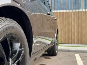 Grey Dodge Durango 2021 in Klaipeda, with an engine capacity of 5.70 L and mileage of 68 thousand km for 28000 €, photo 17 on AUTOMOTO.COM.LV