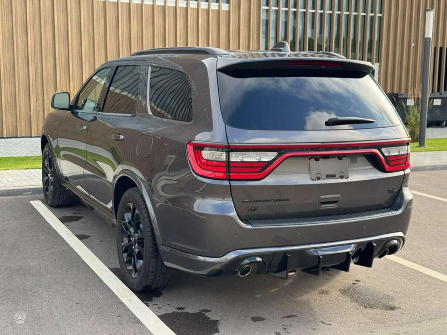 Grey Dodge Durango 2021 in Klaipeda, with an engine capacity of 5.70 L and mileage of 68 thousand km for 28000 €, photo 23 on AUTOMOTO.COM.LV