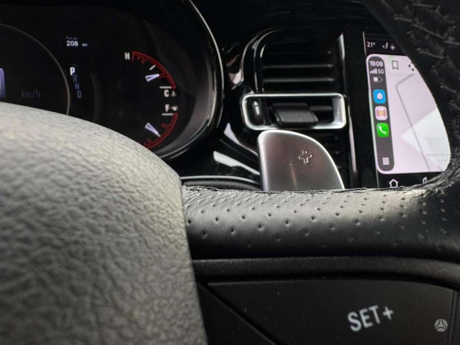 Grey Dodge Durango 2021 in Klaipeda, with an engine capacity of 5.70 L and mileage of 68 thousand km for 28000 €, photo 46 on AUTOMOTO.COM.LV