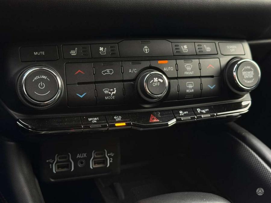 Grey Dodge Durango 2021 in Klaipeda, with an engine capacity of 5.70 L and mileage of 68 thousand km for 28000 €, photo 47 on AUTOMOTO.COM.LV