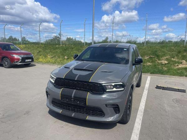 Grey Dodge Durango 2021 in Vilnius, with an engine capacity of 3.60 L and mileage of 114 thousand km for 24000 €, photo 3 on AUTOMOTO.COM.LV