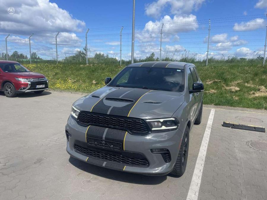 Grey Dodge Durango 2021 in Vilnius, with an engine capacity of 3.60 L and mileage of 114 thousand km for 24000 €, photo 4 on AUTOMOTO.COM.LV