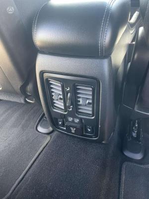 Grey Dodge Durango 2021 in Vilnius, with an engine capacity of 3.60 L and mileage of 114 thousand km for 24000 €, photo 9 on AUTOMOTO.COM.LV