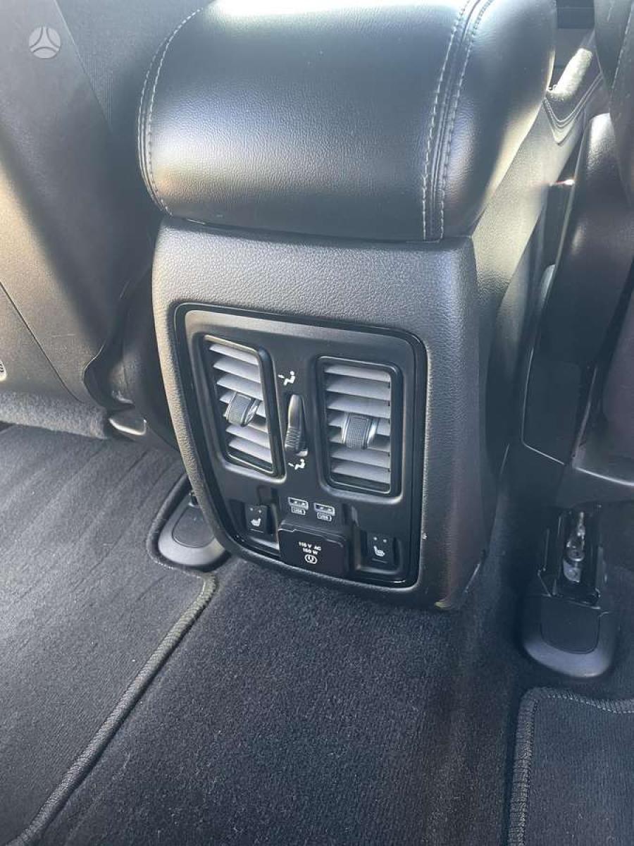 Grey Dodge Durango 2021 in Vilnius, with an engine capacity of 3.60 L and mileage of 114 thousand km for 24000 €, photo 9 on AUTOMOTO.COM.LV