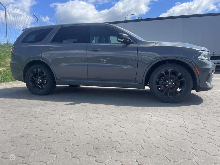 Grey Dodge Durango 2021 in Vilnius, with an engine capacity of 3.60 L and mileage of 114 thousand km for 24000 €, photo 16 on AUTOMOTO.COM.LV