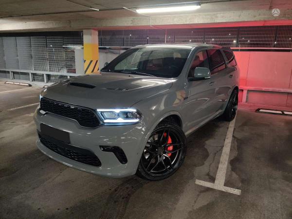 Pelēks Dodge Durango 2021 Viļņa, ar dzinēja tilpumu 6.42 L un nobraukumu 68 tūkst. km par 48000 €, foto 4 vietnē AUTOMOTO.COM.LV