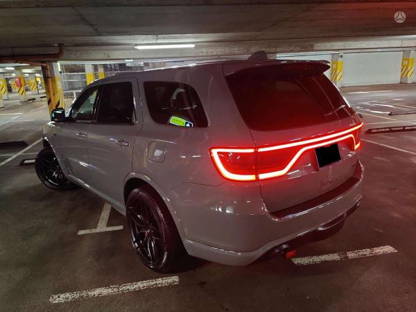 Pelēks Dodge Durango 2021 Viļņa, ar dzinēja tilpumu 6.42 L un nobraukumu 68 tūkst. km par 48000 €, foto 6 vietnē AUTOMOTO.COM.LV