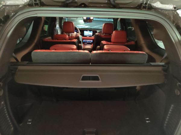 Pelēks Dodge Durango 2021 Viļņa, ar dzinēja tilpumu 6.42 L un nobraukumu 68 tūkst. km par 48000 €, foto 10 vietnē AUTOMOTO.COM.LV