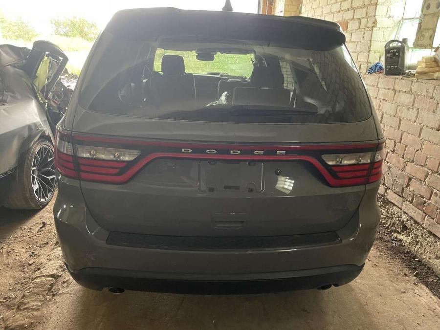 Pelēks Dodge Durango 2021 Alīta, ar dzinēja tilpumu 5.65 L un nobraukumu 132 tūkst. km par 12000 €, foto 14 vietnē AUTOMOTO.COM.LV