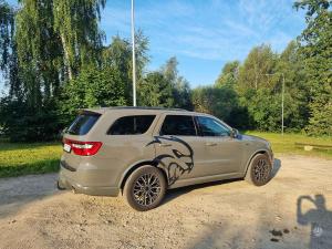 Grey Dodge Durango 2021 in Klaipeda, with an engine capacity of 3.60 L and mileage of 160 thousand km for 21000 €, photo 4 on AUTOMOTO.COM.LV