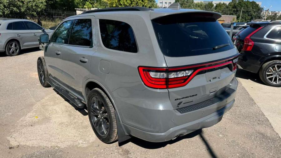 Grey Dodge Durango 2022 in Ukmerge, with an engine capacity of 3.60 L and mileage of 22 thousand km for 16999 €, photo 5 on AUTOMOTO.COM.LV