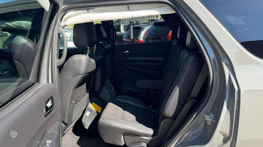 Grey Dodge Durango 2022 in Ukmerge, with an engine capacity of 3.60 L and mileage of 22 thousand km for 16999 €, photo 17 on AUTOMOTO.COM.LV