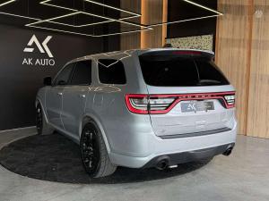 Pelēks Dodge Durango 2023 Kauņa, ar dzinēja tilpumu 5.65 L un nobraukumu 69 tūkst. km par 36490 €, foto 10 vietnē AUTOMOTO.COM.LV