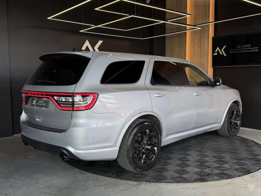 Pelēks Dodge Durango 2023 Kauņa, ar dzinēja tilpumu 5.65 L un nobraukumu 69 tūkst. km par 36490 €, foto 12 vietnē AUTOMOTO.COM.LV