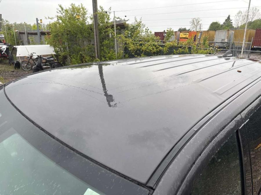 Grey Dodge Durango 2024 in Ukmerge, with an engine capacity of 5.65 L and mileage of 20 thousand km for 15999 €, photo 7 on AUTOMOTO.COM.LV